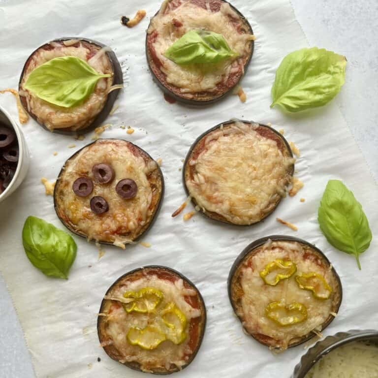 Easy Puff Pastry Mini Pizzas | Healthy Bites For Kids